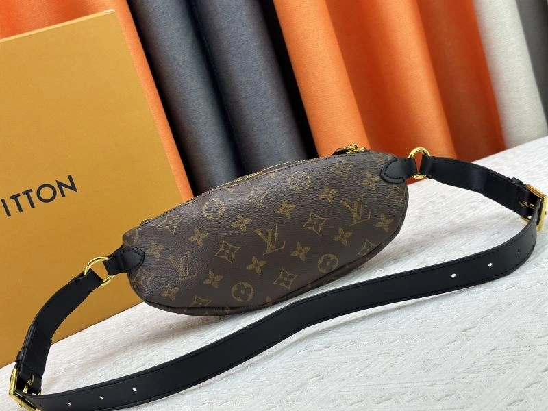 Brand-authenticated Louis Vuitton Waist Chest Packs