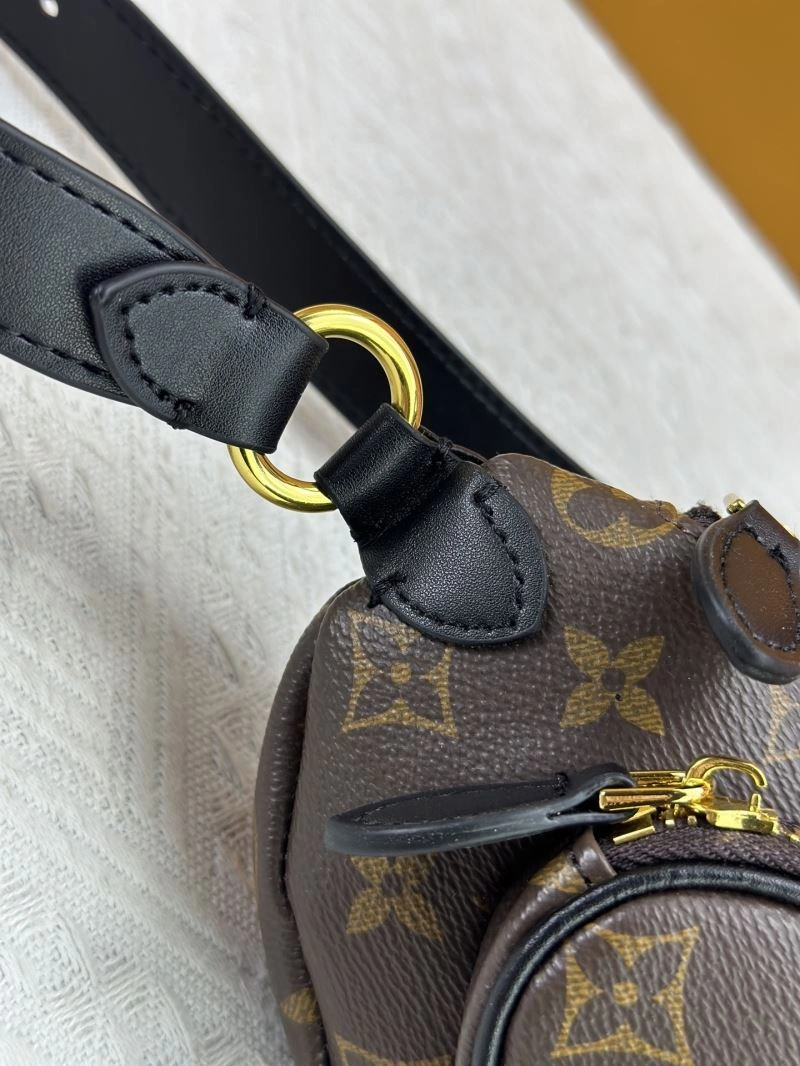 Brand-authenticated Louis Vuitton Waist Chest Packs