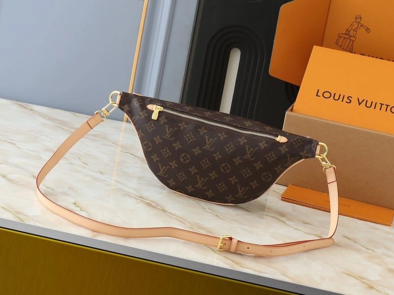 Brand-authenticated Louis Vuitton Waist Chest Packs