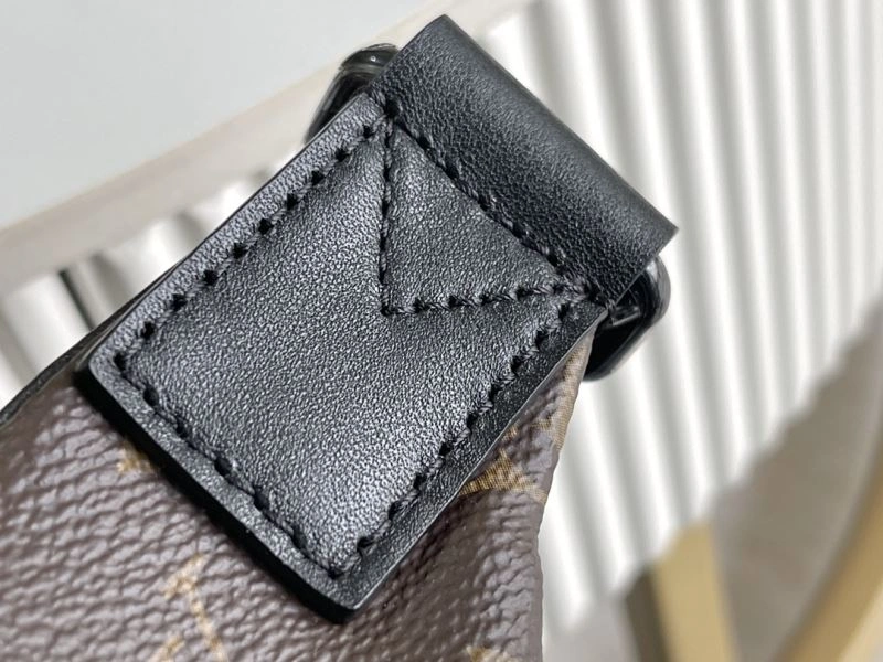 Exact replica Louis Vuitton Waist Chest Packs