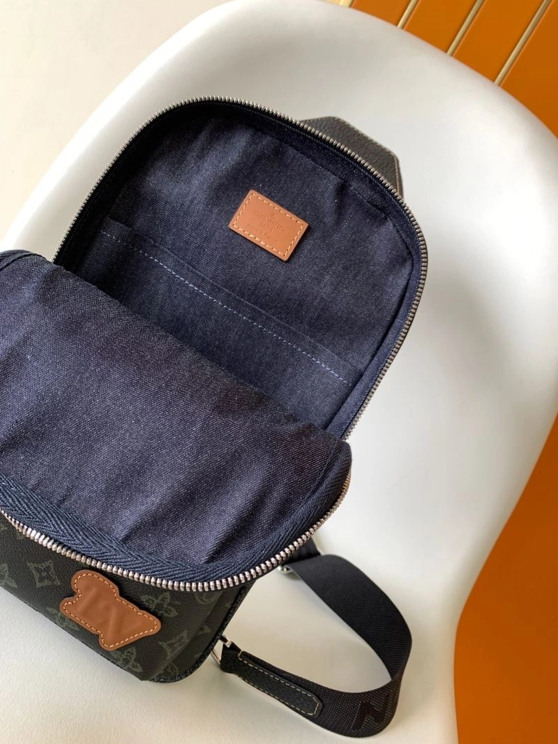 Brand-authenticated Louis Vuitton Waist Chest Packs