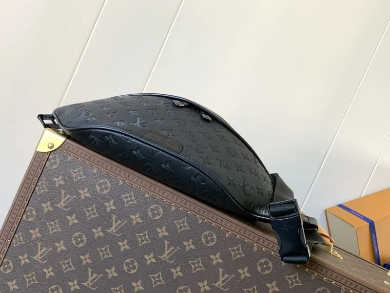 Brand-authenticated Louis Vuitton Waist Chest Packs