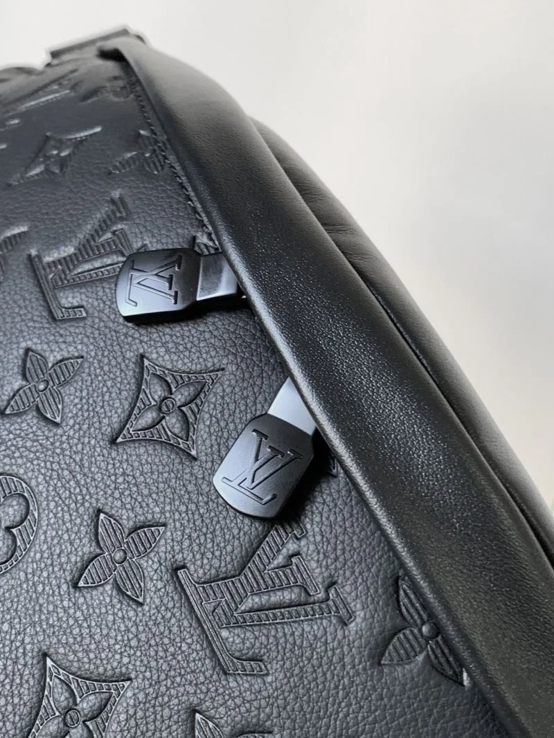 Brand-authenticated Louis Vuitton Waist Chest Packs