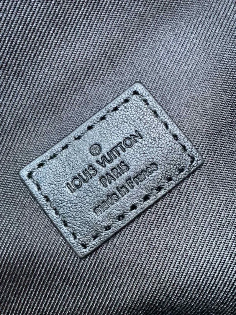 Brand-authenticated Louis Vuitton Waist Chest Packs