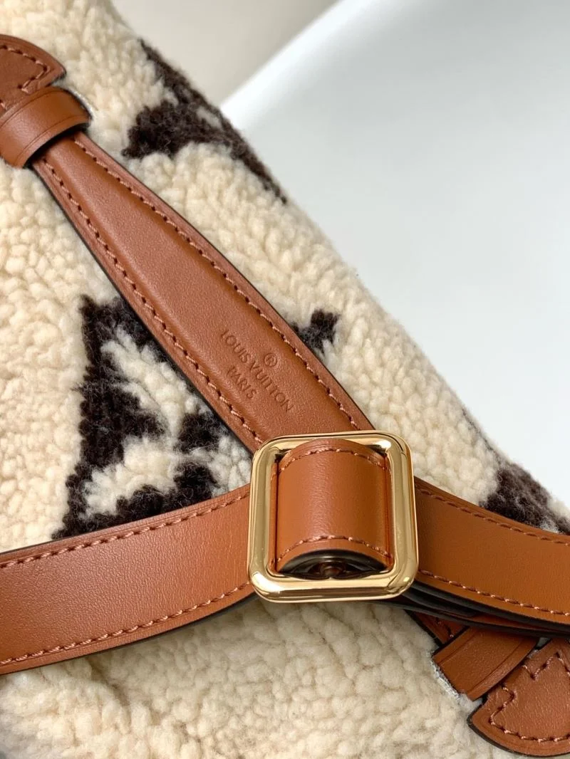 1:1 copy Louis Vuitton Waist Chest Packs