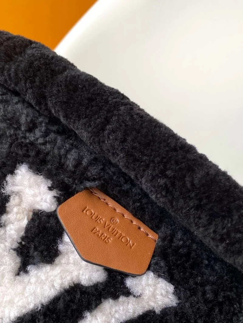 Mirror quality Louis Vuitton Waist Chest Packs