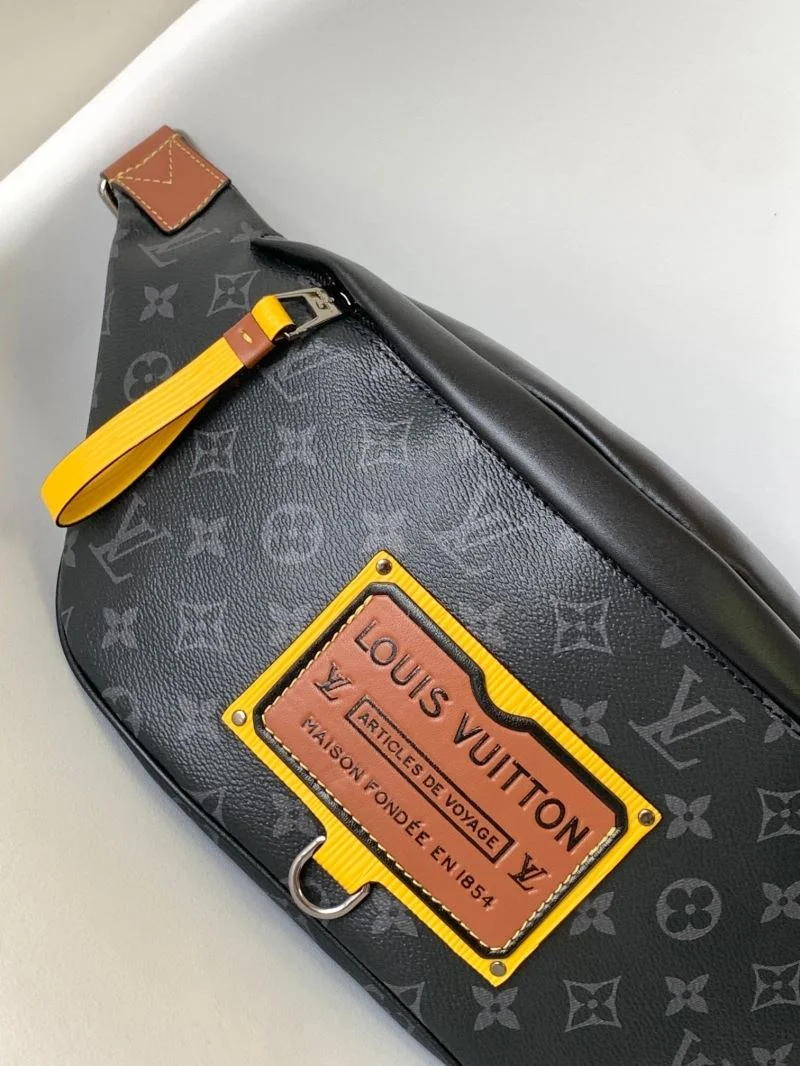 Brand-authenticated Louis Vuitton Waist Chest Packs