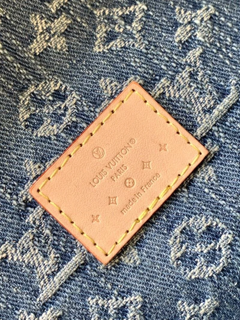 1:1 copy Louis Vuitton Waist Chest Packs