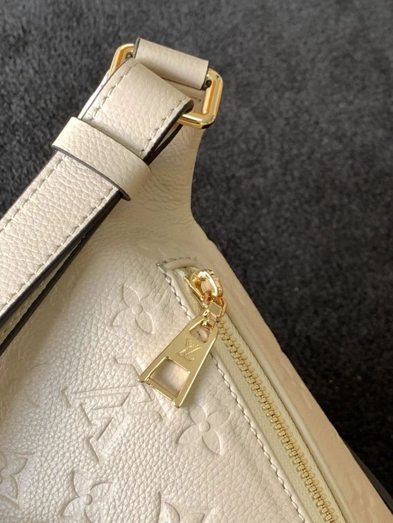 Brand-authenticated Louis Vuitton Waist Chest Packs