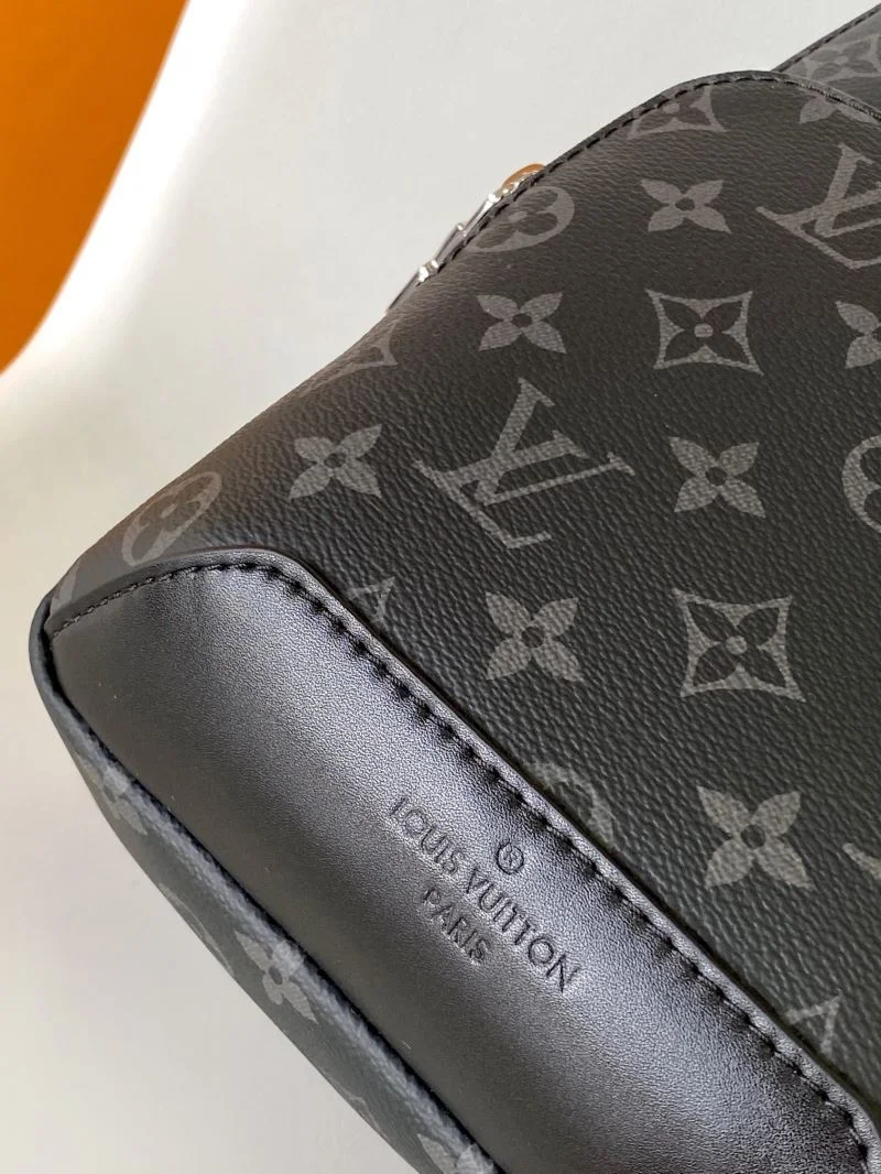 Accurate model Louis Vuitton Waist Chest Packs