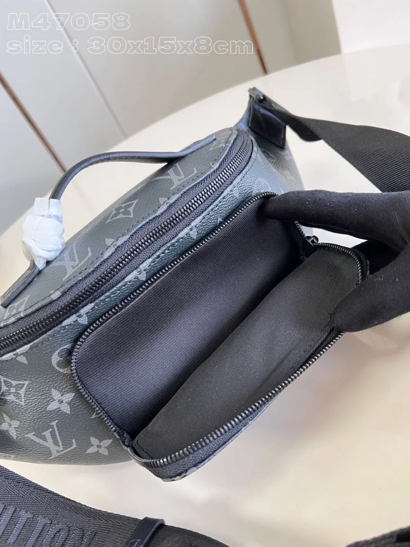Brand-authenticated Louis Vuitton Waist Chest Packs