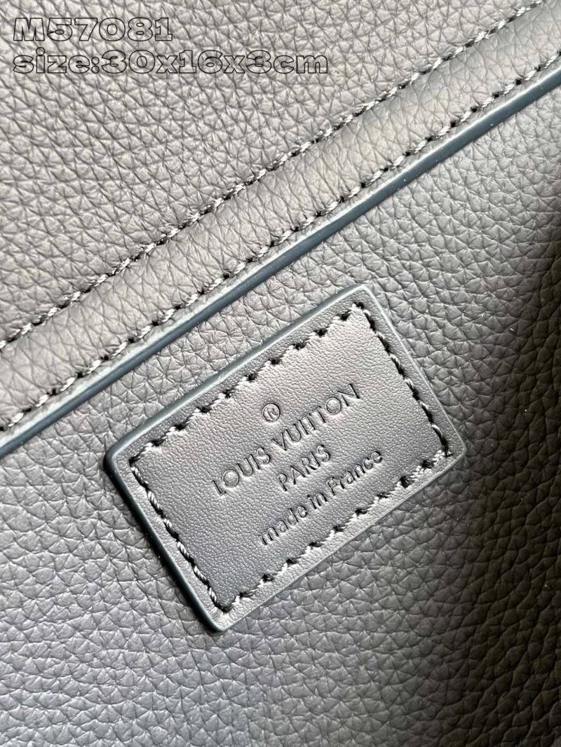 High fidelity Louis Vuitton Waist Chest Packs
