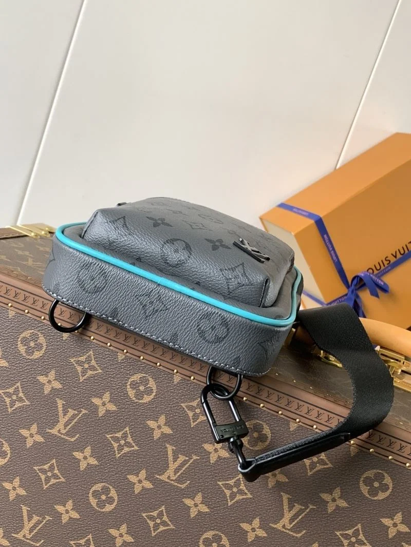 Brand-authenticated Louis Vuitton Waist Chest Packs