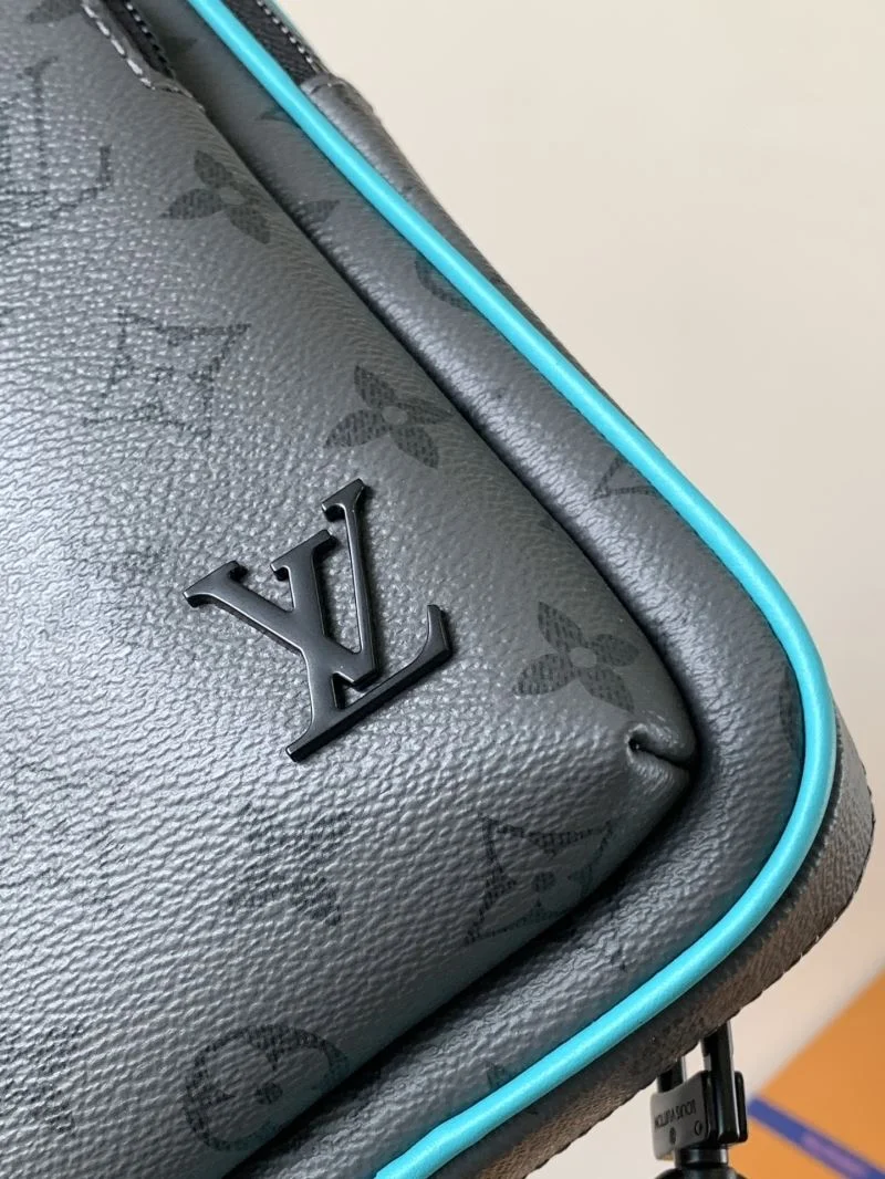 Brand-authenticated Louis Vuitton Waist Chest Packs