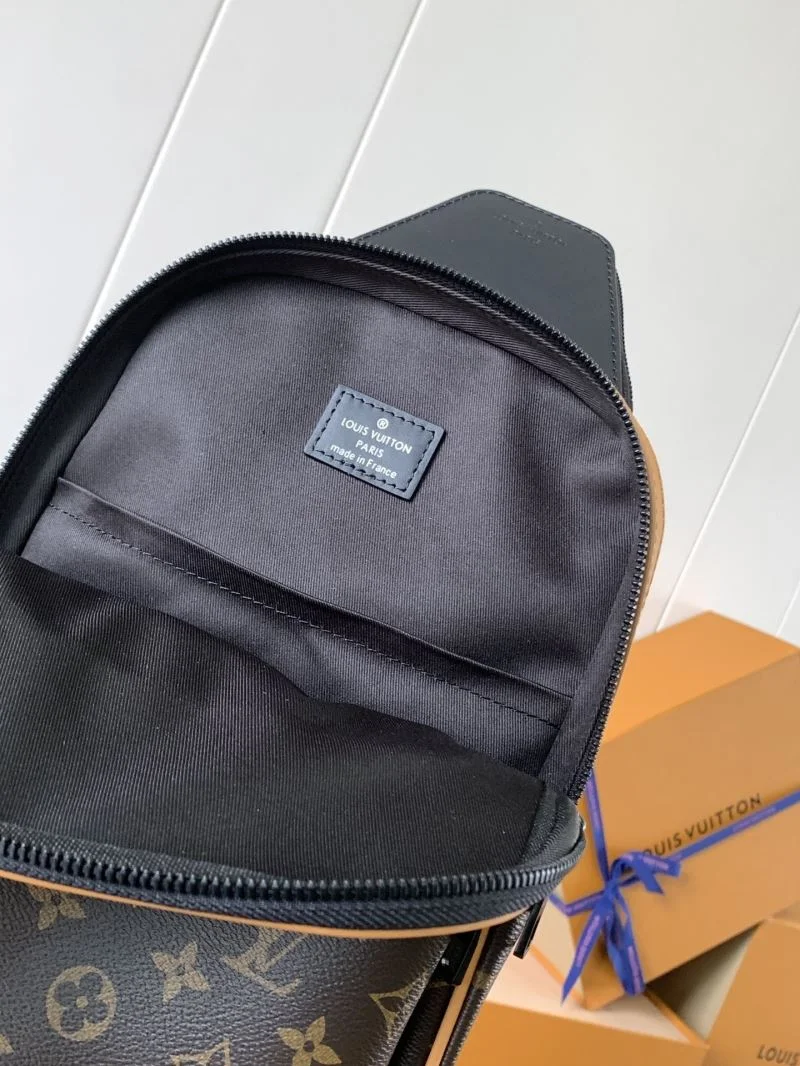 Brand-authenticated Louis Vuitton Waist Chest Packs