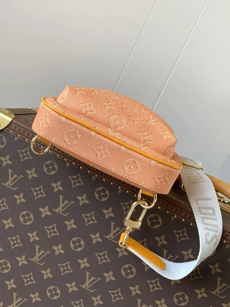 Brand-authenticated Louis Vuitton Waist Chest Packs