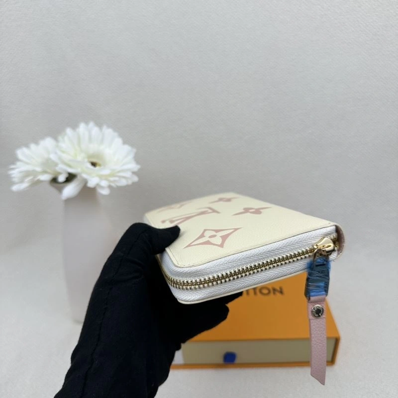 Accurate model Louis Vuitton Wallets Purse