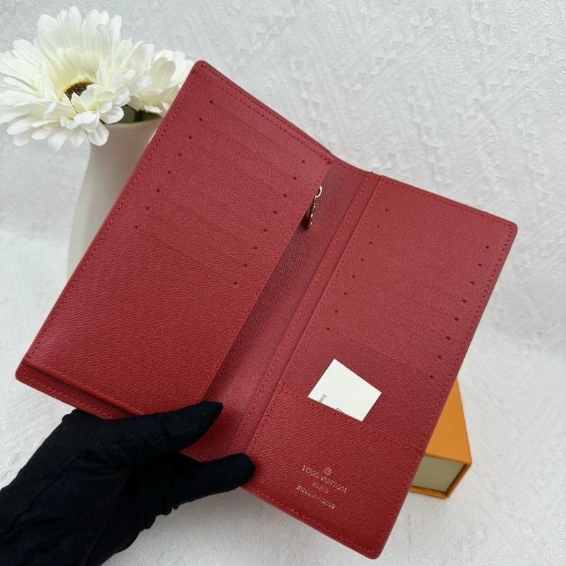 High accuracy Louis Vuitton Wallets Purse