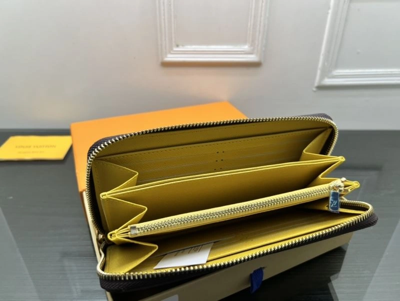 Exact replica Louis Vuitton Wallets Purse