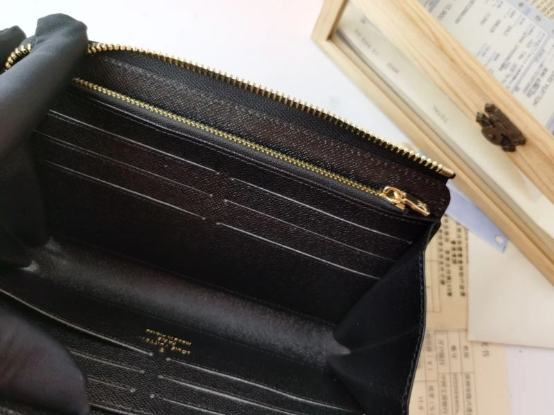 Brand-authenticated Louis Vuitton Wallets Purse
