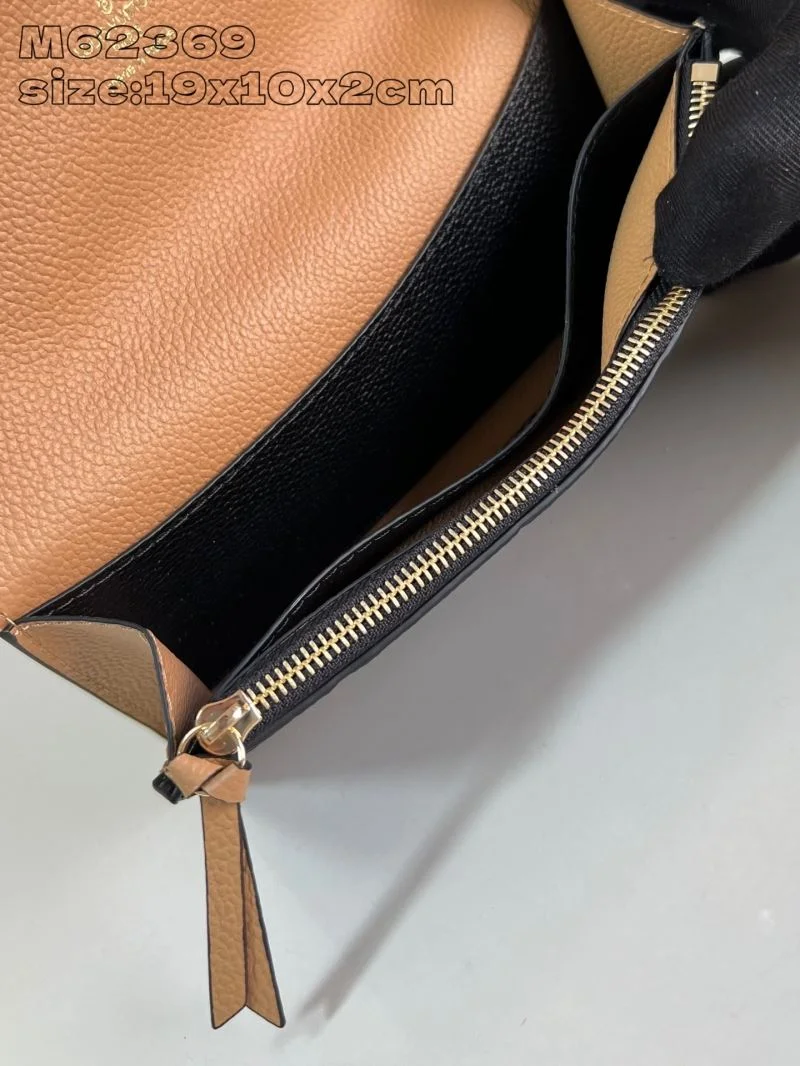 Bargain Louis Vuitton Wallets Purse