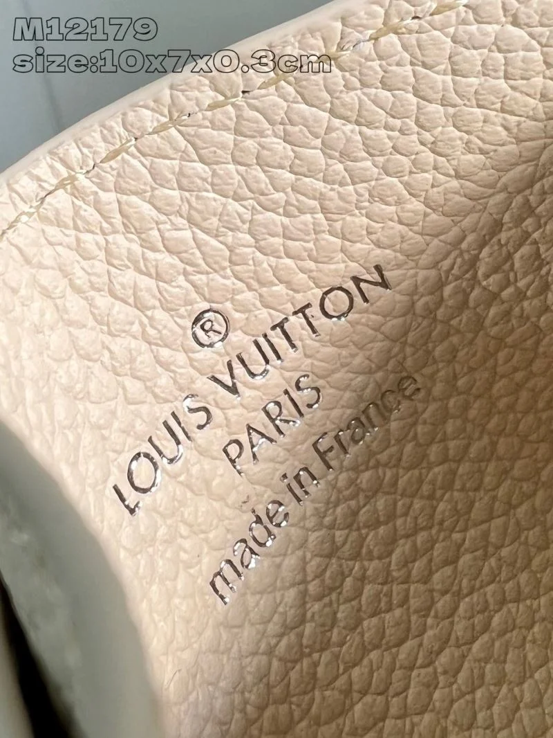 Mirror quality Louis Vuitton Wallets Purse