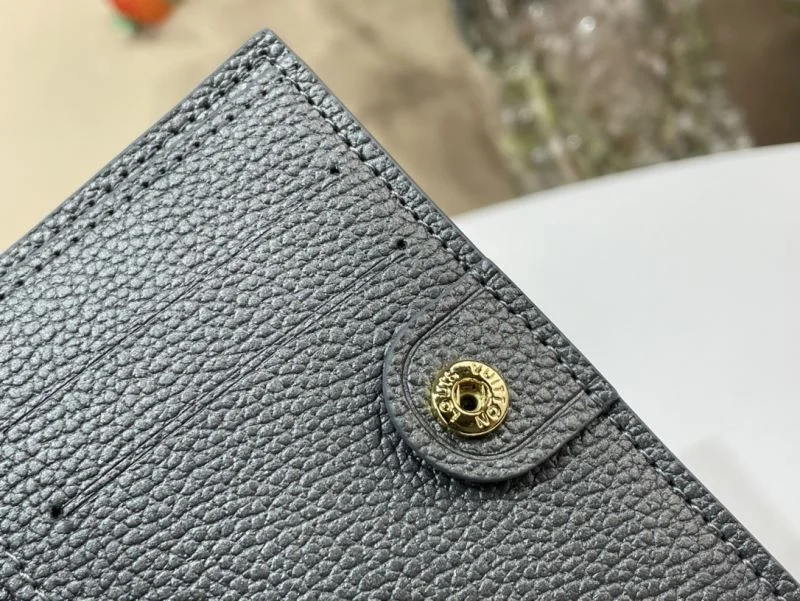 High accuracy Louis Vuitton Wallets Purse