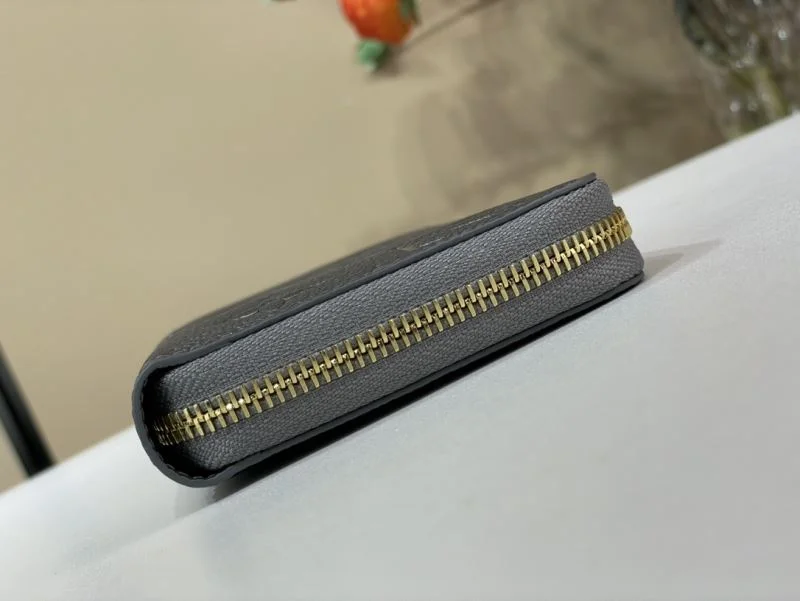Reasonably priced Louis Vuitton Wallets Purse
