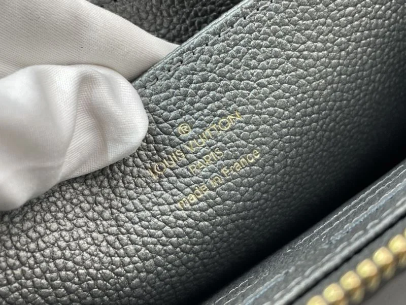 Reasonably priced Louis Vuitton Wallets Purse