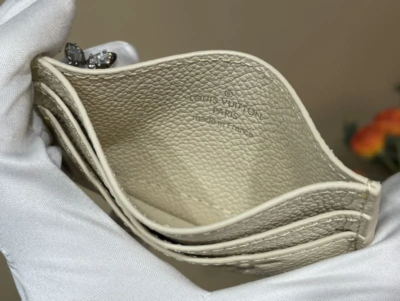Perfect replica Louis Vuitton Wallets Purse
