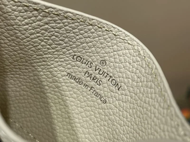 Perfect replica Louis Vuitton Wallets Purse
