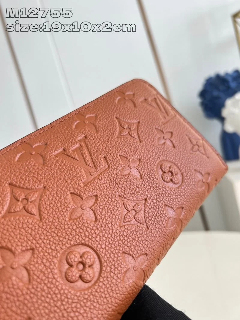 Exact replica Louis Vuitton Wallets Purse