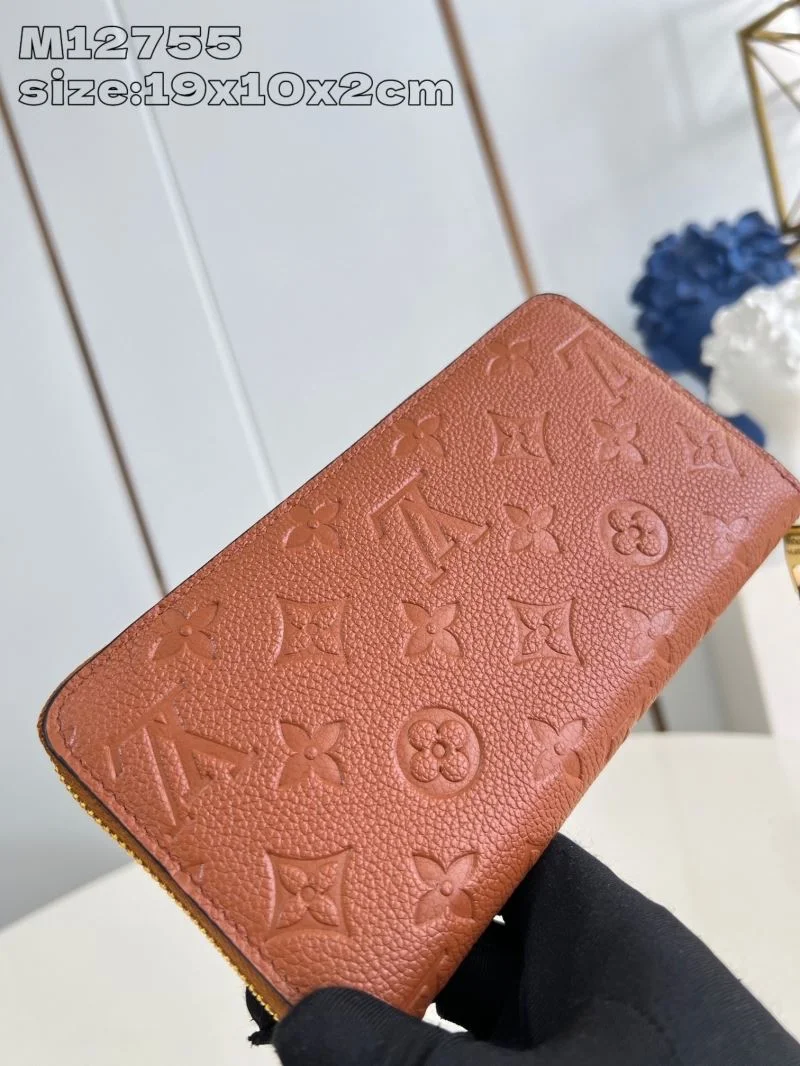 Exact replica Louis Vuitton Wallets Purse