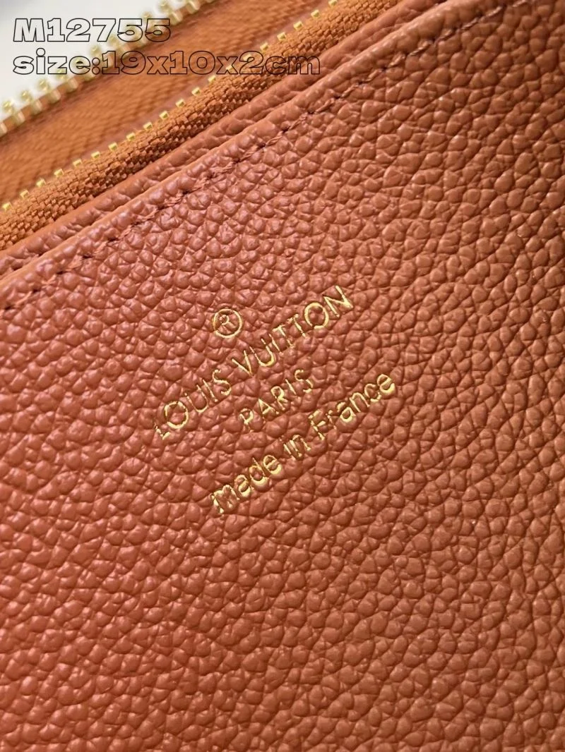 Exact replica Louis Vuitton Wallets Purse