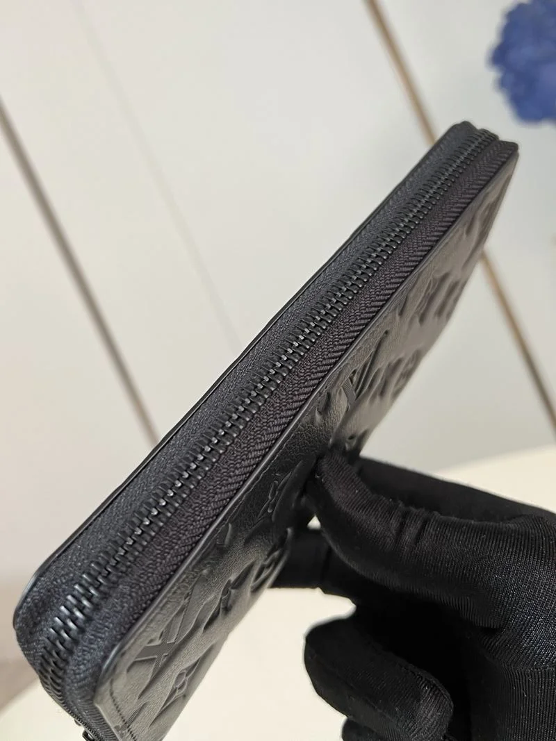 Precise copy Louis Vuitton Wallets Purse