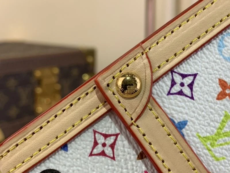 Exact replica Louis Vuitton Wallets Purse