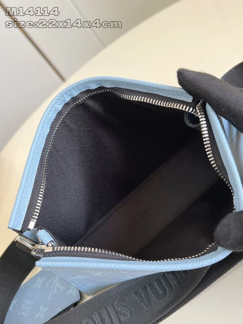 Exact replica Louis Vuitton Wallets Purse
