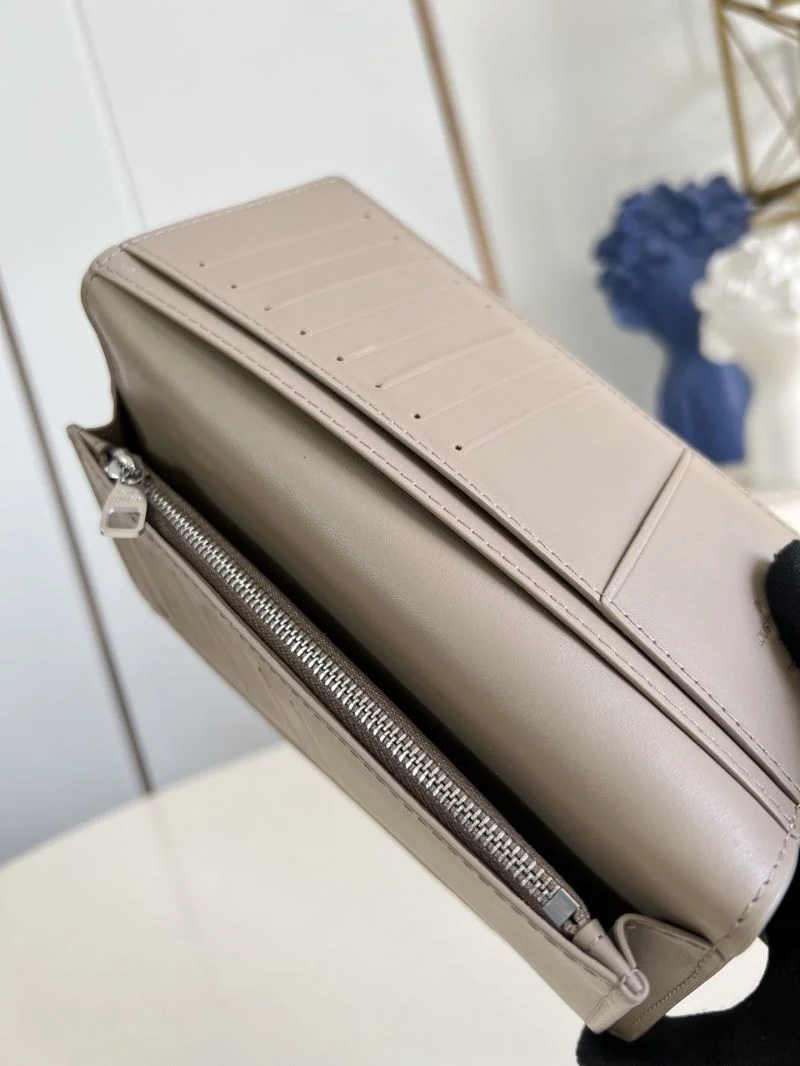 Authentic Louis Vuitton Wallets Purse