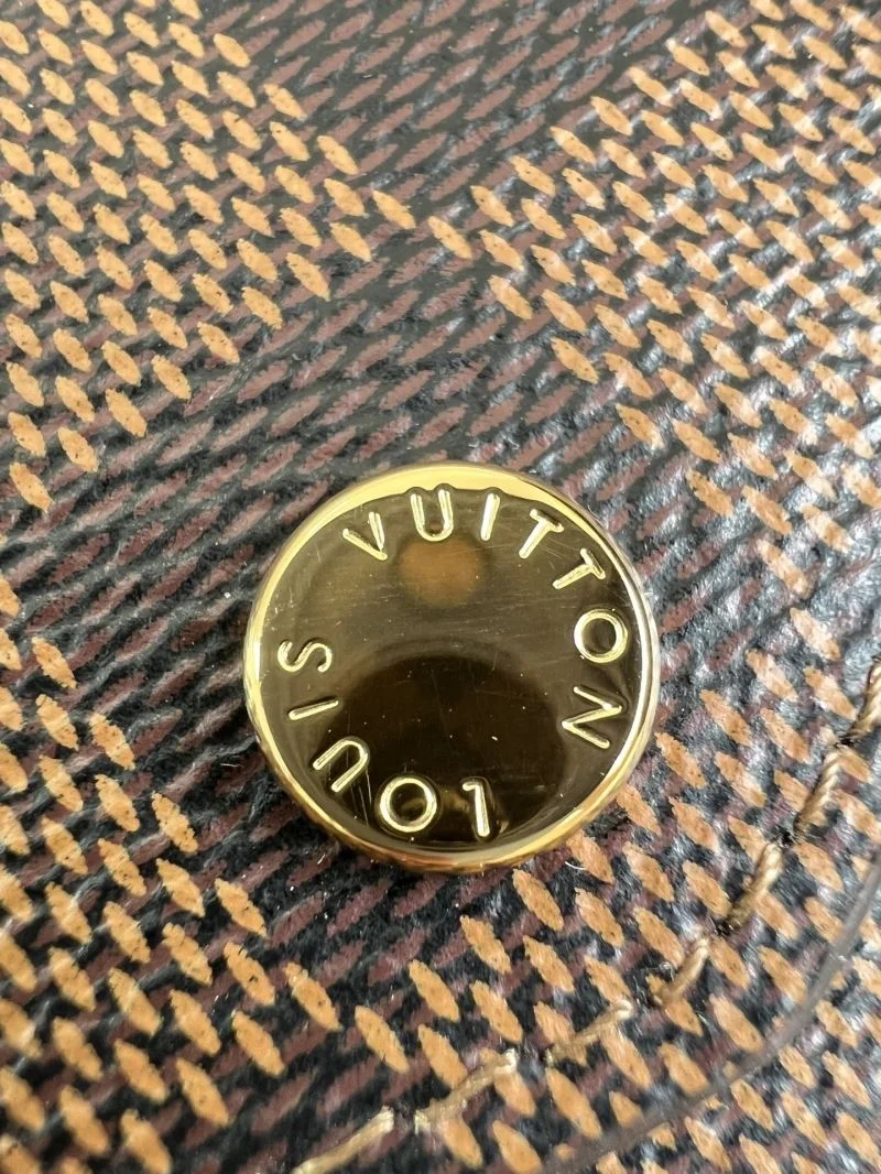 Value-priced Louis Vuitton Wallets Purse