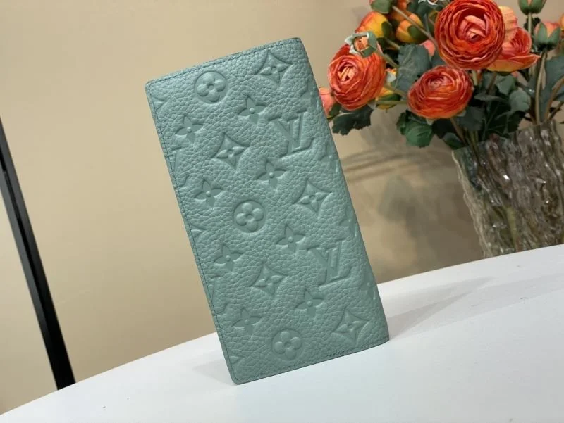 Perfect replica Louis Vuitton Wallets Purse