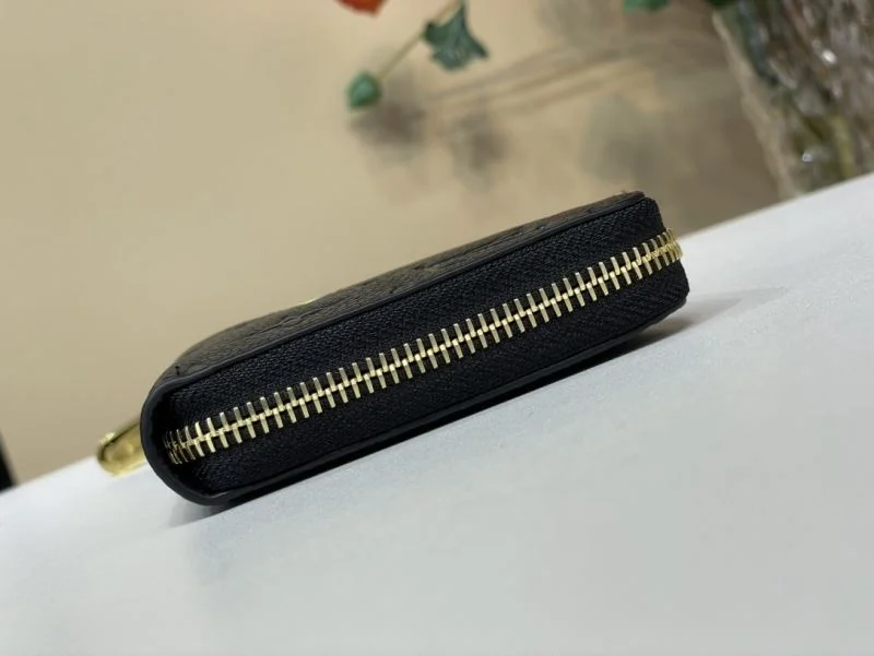 Precise copy Louis Vuitton Wallets Purse
