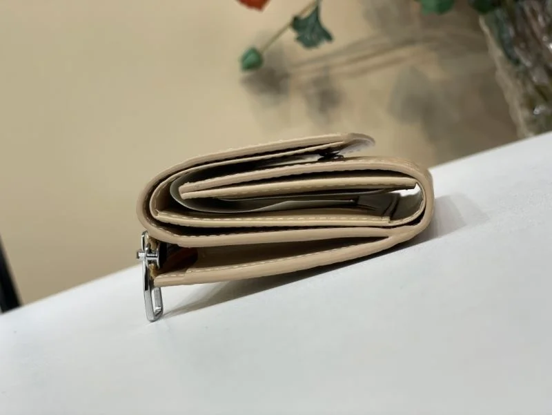 Official Louis Vuitton Wallets Purse