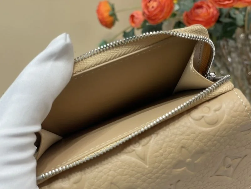 Official Louis Vuitton Wallets Purse