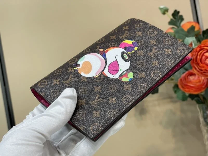 Indistinguishable Louis Vuitton Wallets Purse