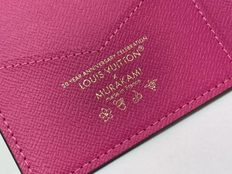 Indistinguishable Louis Vuitton Wallets Purse