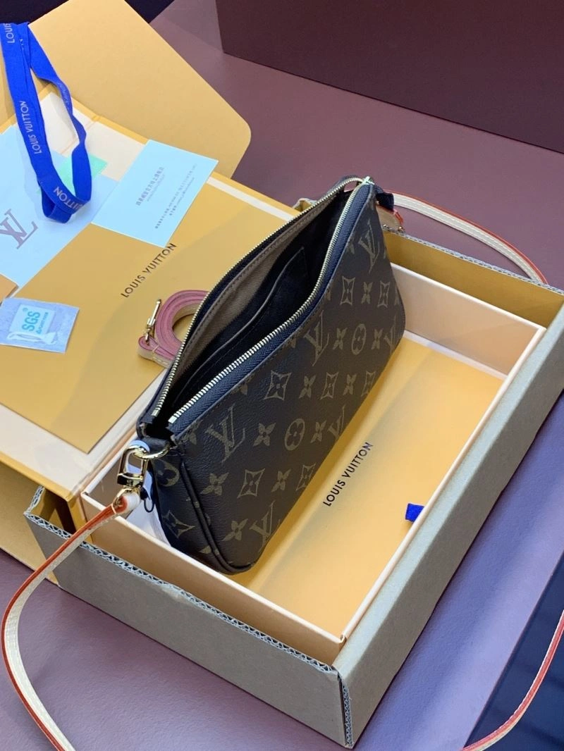 Indistinguishable Louis Vuitton Wallets Purse
