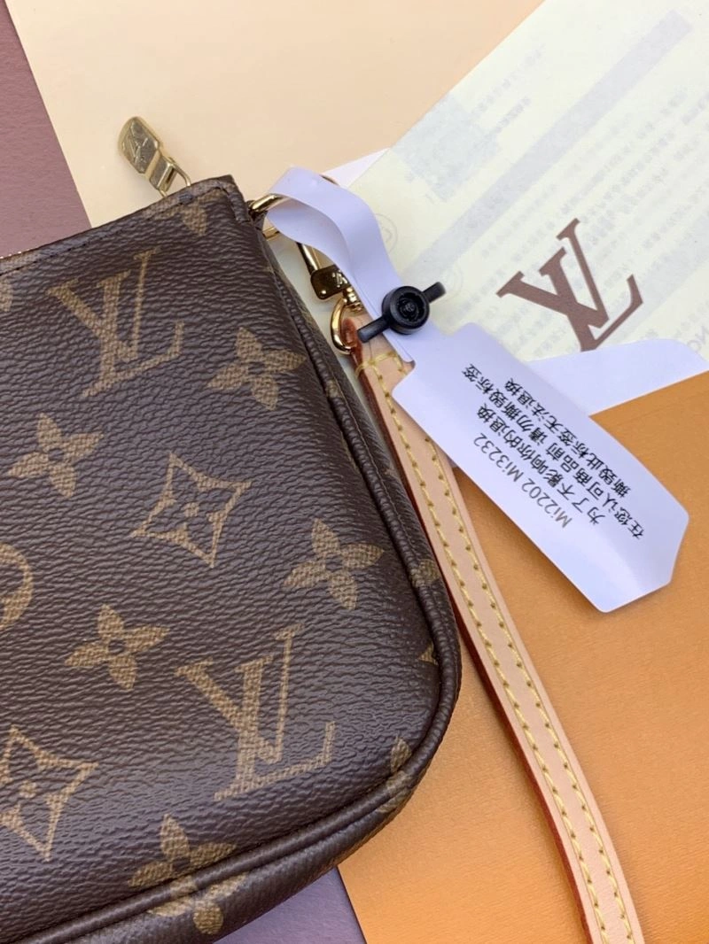 Indistinguishable Louis Vuitton Wallets Purse