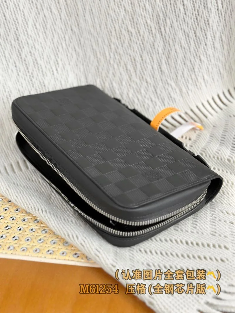 Exact replica Louis Vuitton Wallets Purse