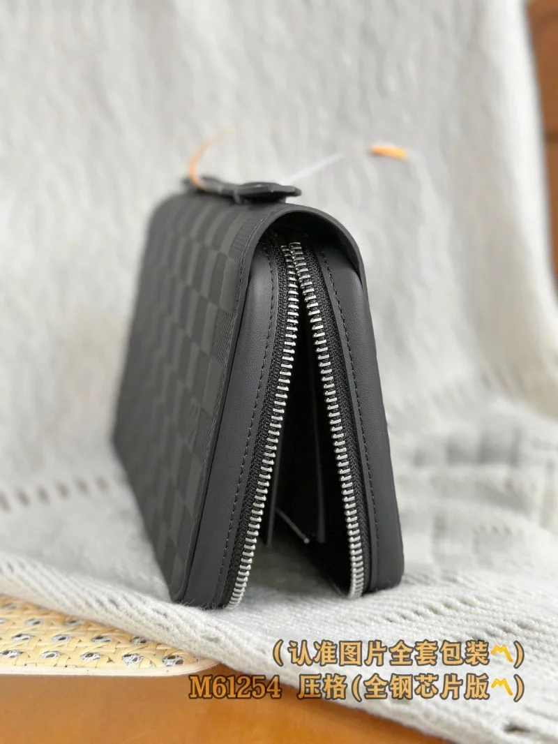 Exact replica Louis Vuitton Wallets Purse