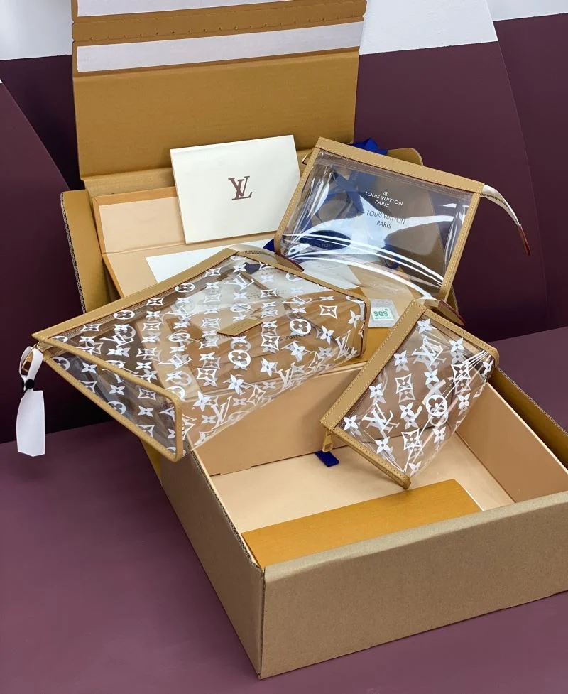 Indistinguishable Louis Vuitton Wallets Purse